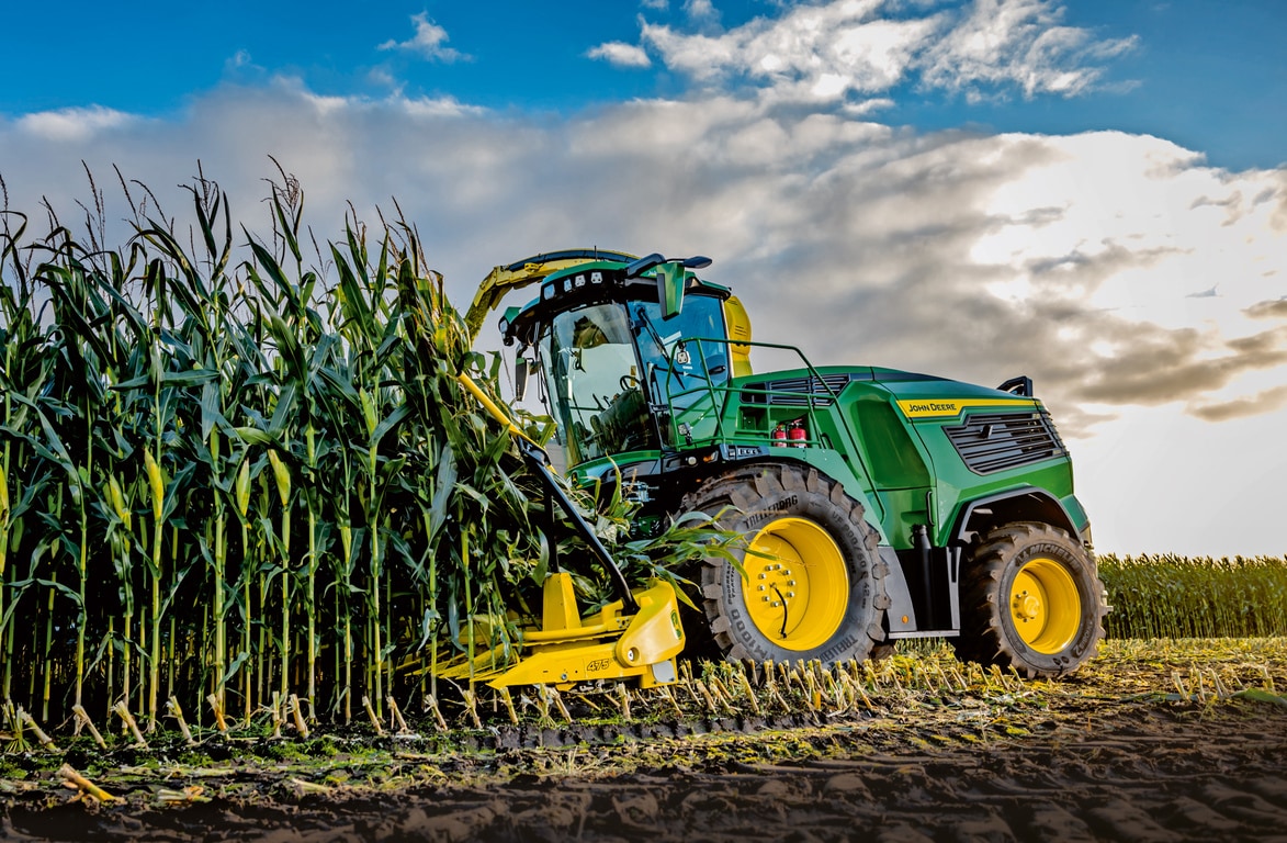 F9 1000 | Serie F8 F9 | Selbstfahrender Feldhäcksler | John Deere LU